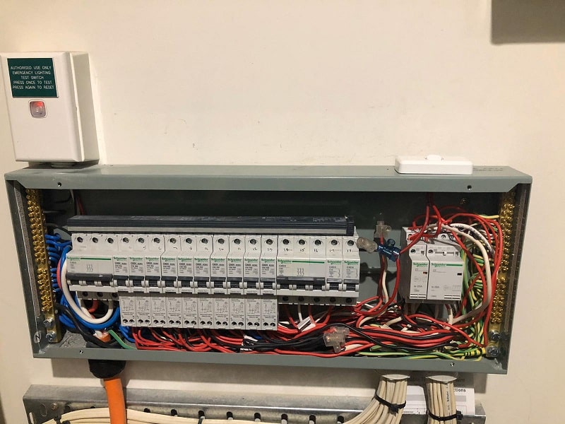 Fast & Reliable Industrial Electricians // Fix Electrical